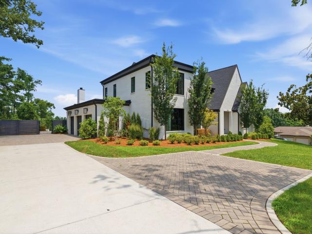 818 Brentview Dr