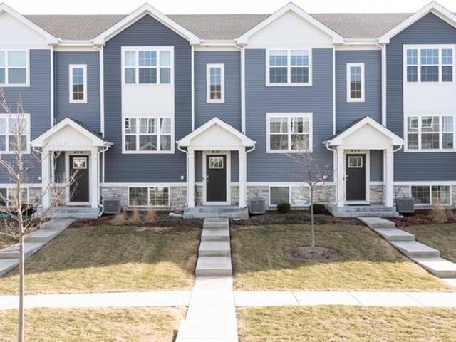 818 Briar Glen Ct, Hampshire, IL 60140