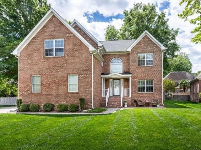 818 Brookside Arch, Chesapeake, VA 23322
