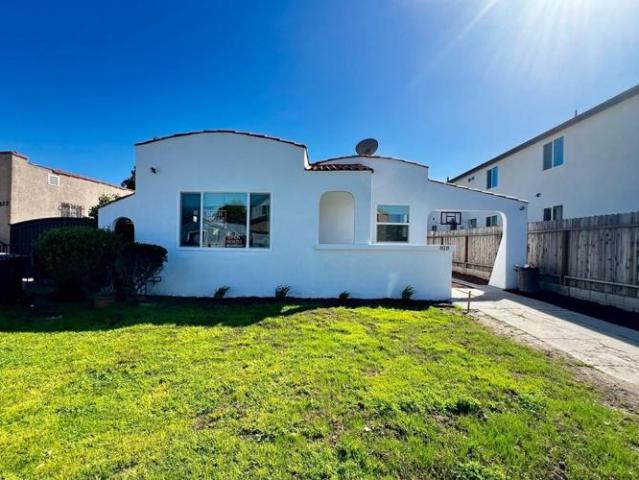 818 E 83rd St, Los Angeles, CA 90001