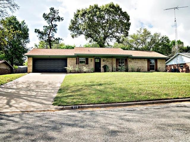 818 E Clinton Ave, Athens, TX 75751