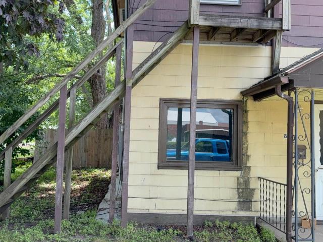 818 E Finley Avenue