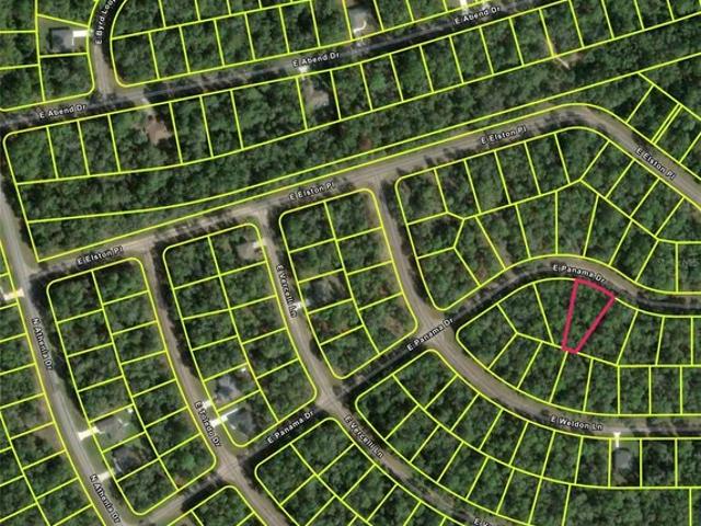 818 E Panama Dr, Dunnellon, FL 34434