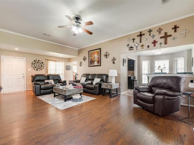 818 Foxwood Lane