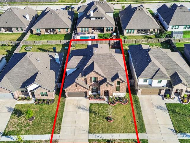 818 Kingwood Dr, League City, TX 77573 | MLS #16566