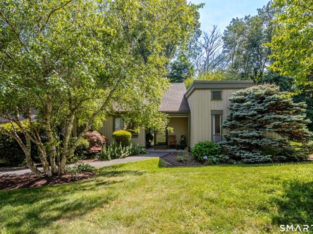 818 Heritage Vlg Unit B, Southbury, CT 06488