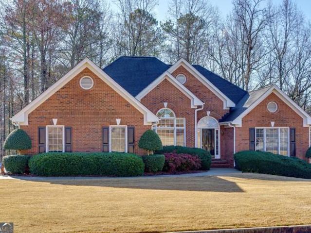 818 Ivy Ridge Dr, Loganville, GA 30052