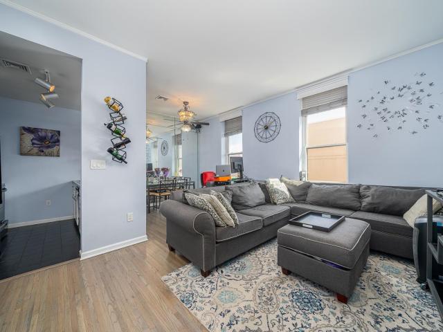 818 Jefferson St # 4E