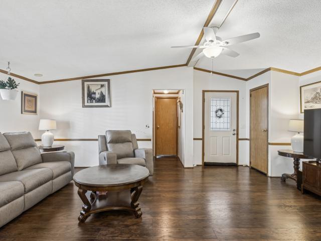 818 Oakbrook Drive