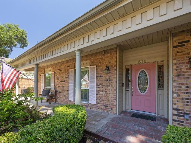 818 Olney Oak Drive