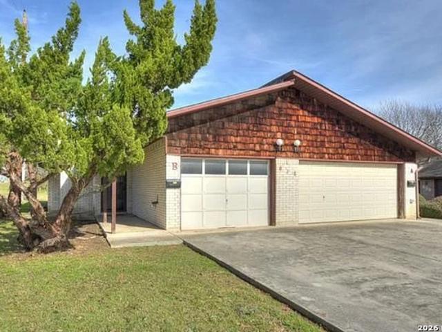 818 Lois St #A & B