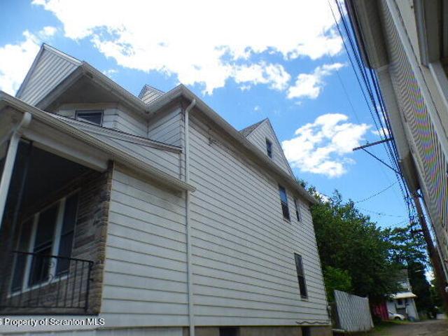 818 Myrtle Street