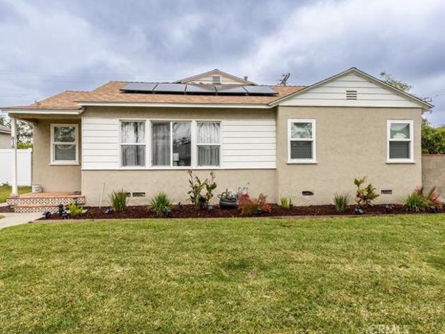 818 N 9th Ave, Upland, CA 91786