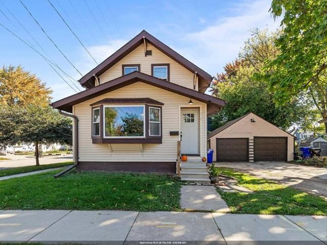 818 N Durkee St, Appleton, WI 54911