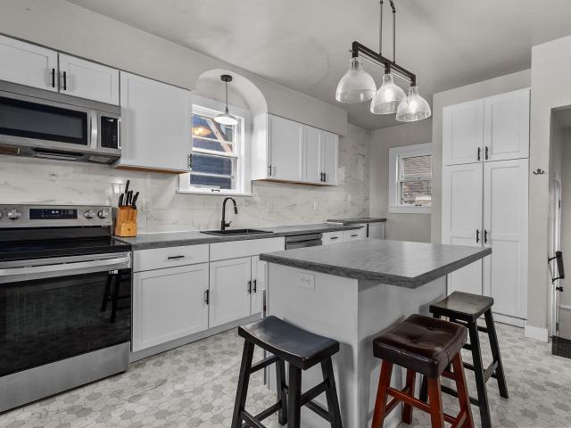 818 N Durkee St, Appleton, WI 54911 | MLS #50322 | Compass