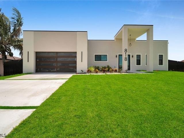 818 NE 10th St, Cape Coral, FL 33909