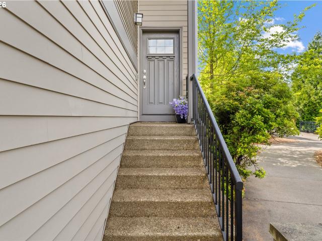 818 NW 118TH AVE # 105
