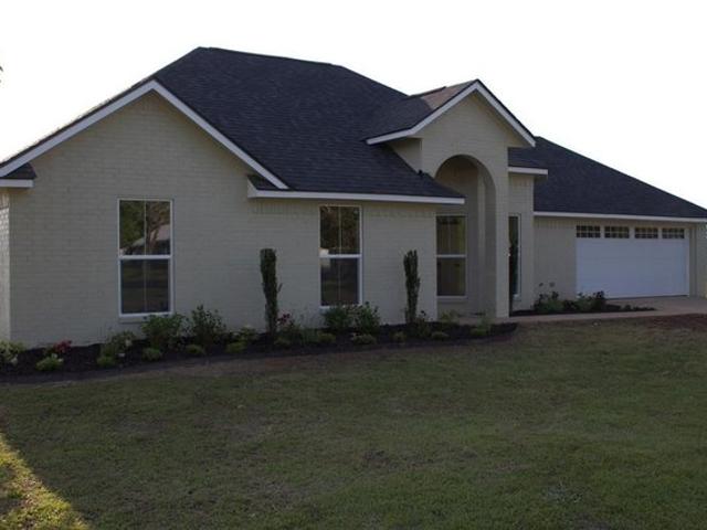 818 S Bowie St, New Boston, TX 75570
