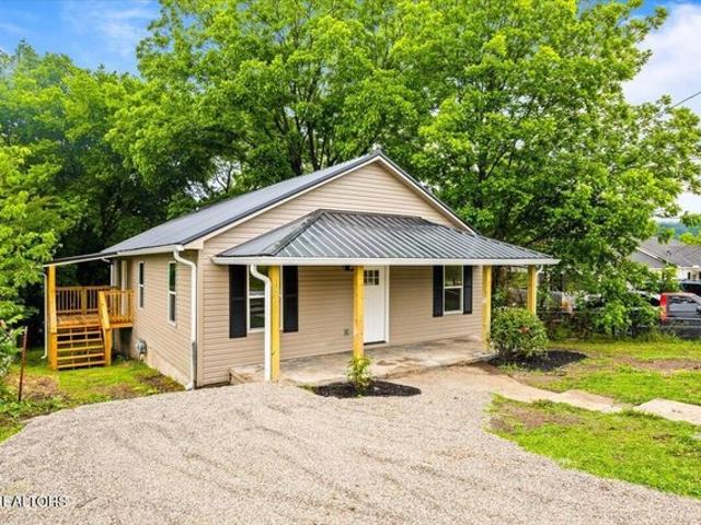 818 S Cumberland Ave, La Follette, TN 37766