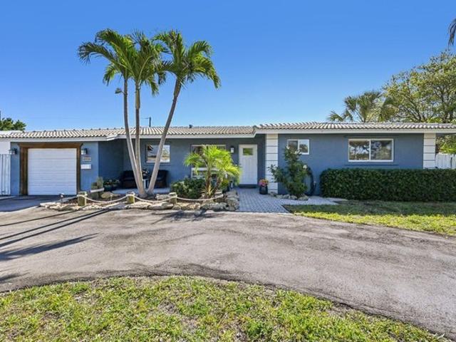 818 SE 9th Ter, Deerfield Beach, FL 33441