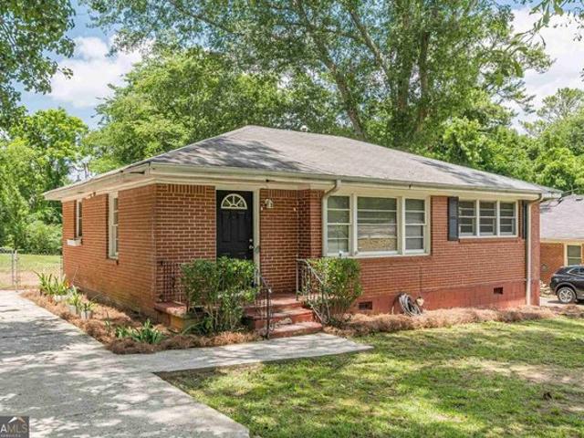 818 Sherwood Cir, Forest Park, GA 30297