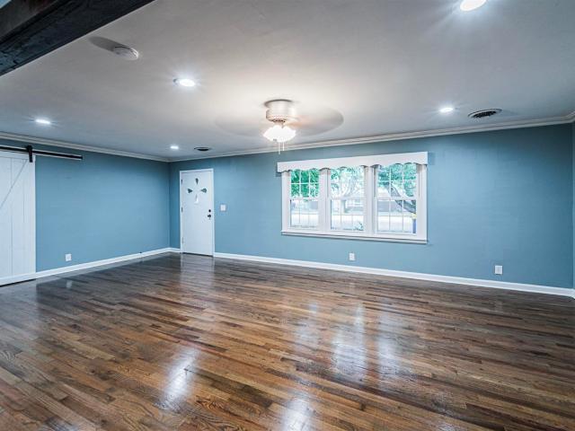 818 Spears Avenue