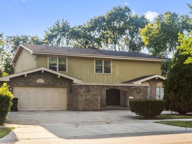 818 Prairie Lawn Rd, Glenview, IL 60025