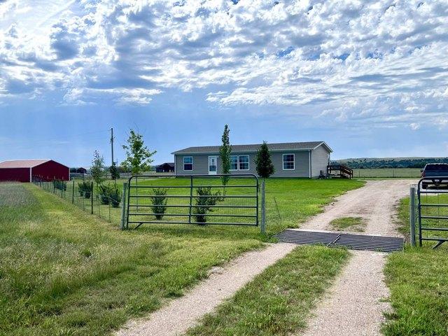 818 Road E 160, Keystone, NE 69144