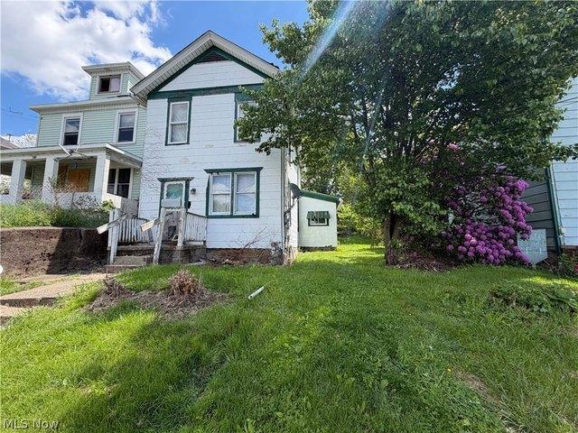 818 Riverview St, East Liverpool, OH 43920