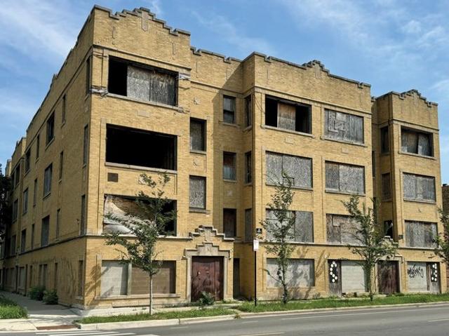 818 W 71st St, Chicago, IL 60621