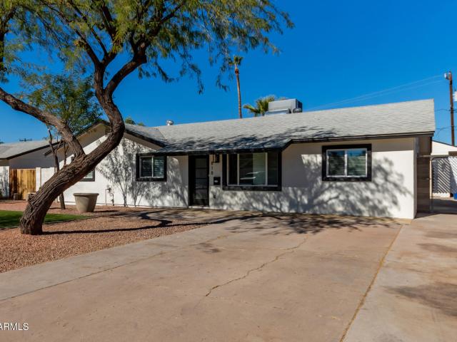 818 W Elna Rae Street