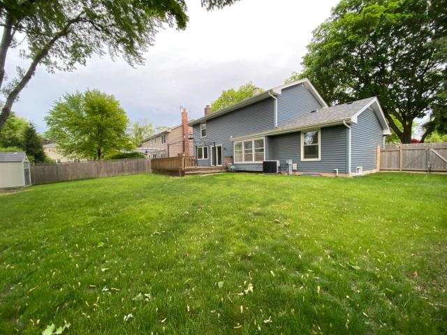 818 W Golf Road