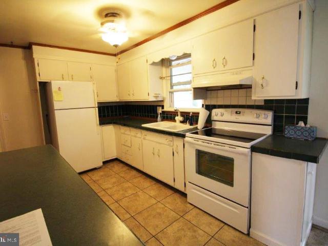 818 Walnut Street
