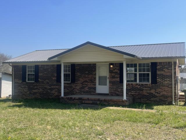 818 Windsor Ave, Lawrenceburg, TN 38464 | MLS #3158 | Compass
