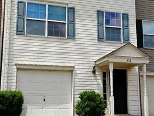 818 Vanderbilt Ter SE, Leesburg, VA 20175