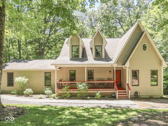 8194 Center Lake Rd, Nineveh, IN 46164