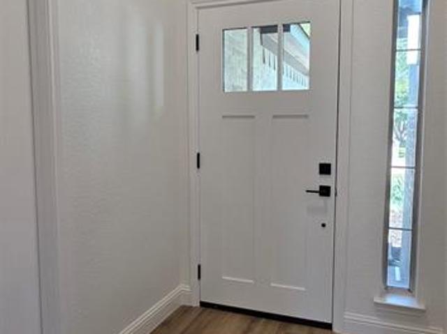 8194 Waterside Trail