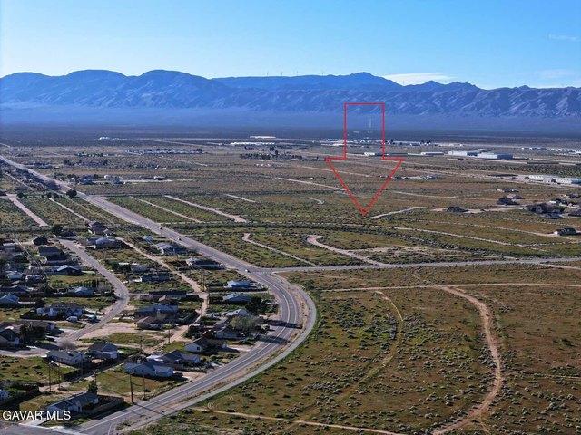 8195 Bolden Dr, California City, CA 93505