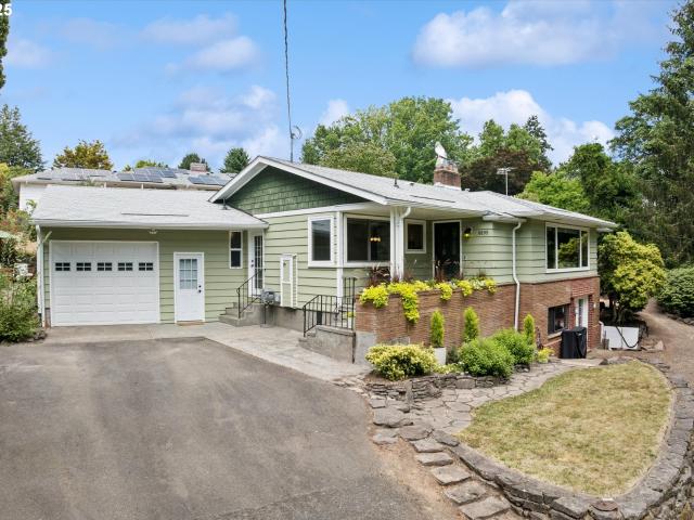 8195 SW Canyon Ln, Portland, OR 97225 | MLS #587311 | Compass