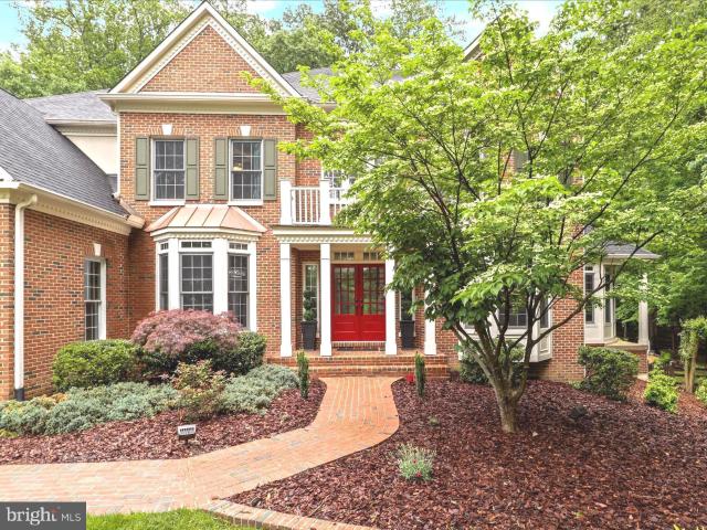 8197 Cottage Rose Ct, Fairfax Station, VA 22039 | Compass