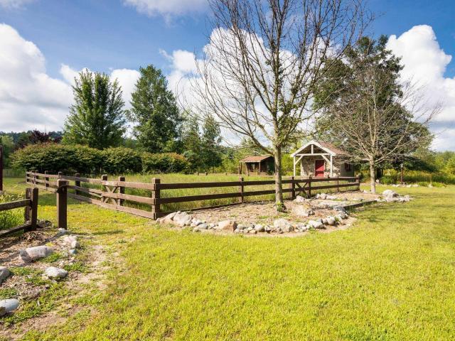 8197 Valley Road, Nw