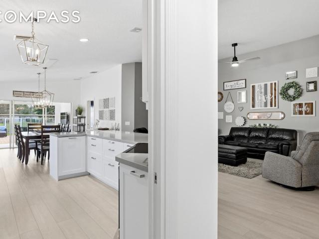 8190 St Johns Ct, Wellington, FL