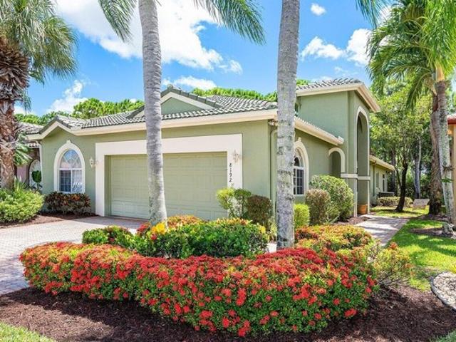 8192 Brindisi Ln, Boynton Beach, FL 33472