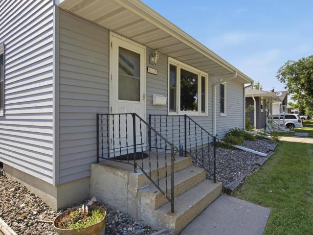 819 15th Street N