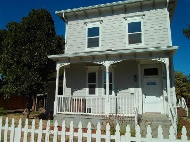 819 6th St, Marysville, CA 95901