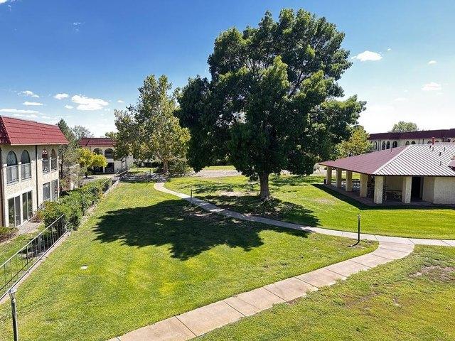 819 Country Club Dr SE Apt 2B, Albuquerque, NM 87124