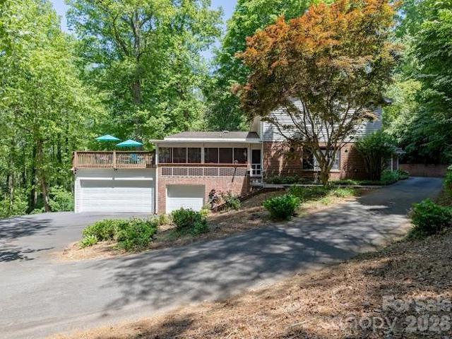 819 Chesterfield Circle SW