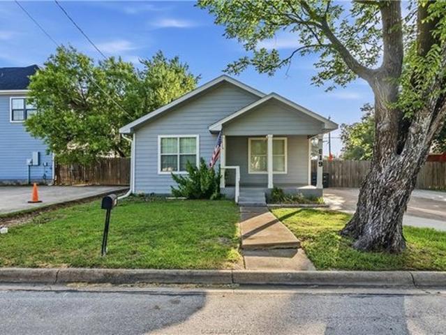 819 Avenue B, College Station, TX 77840