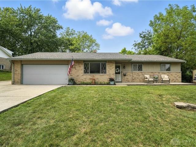 819 Gleneagle Dr, Riverside, OH 45431