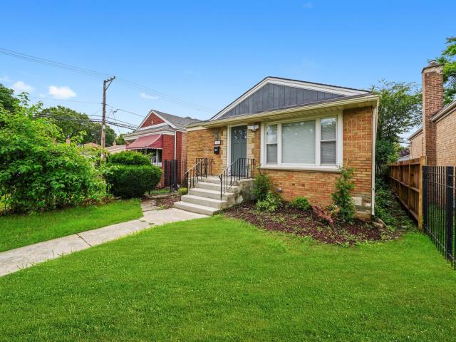 819 E 98th Pl, Chicago, IL 60628 | MLS #12624